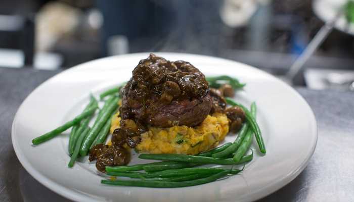 The Family Table Restaurant | Family Dining | Jeffersonville, Vermont